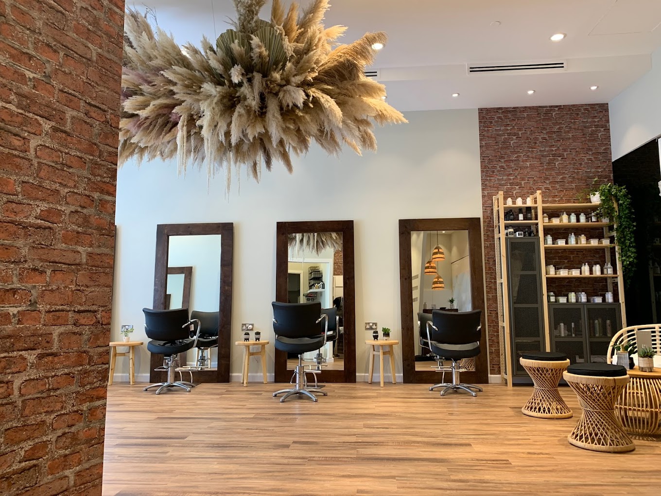 Best hair salons in Abu Dhabi | (2025 updated)