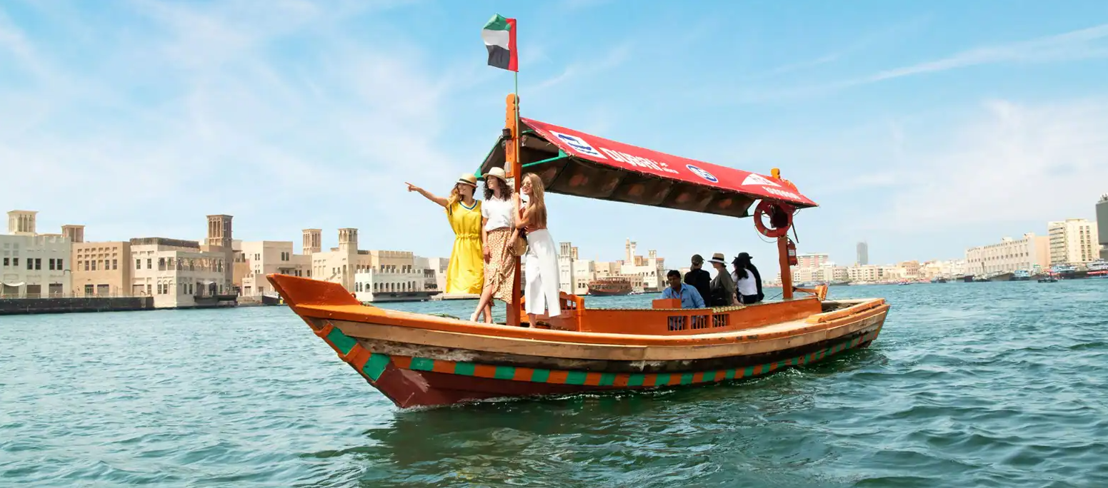 How to take the Abra ride in Dubai Creek?