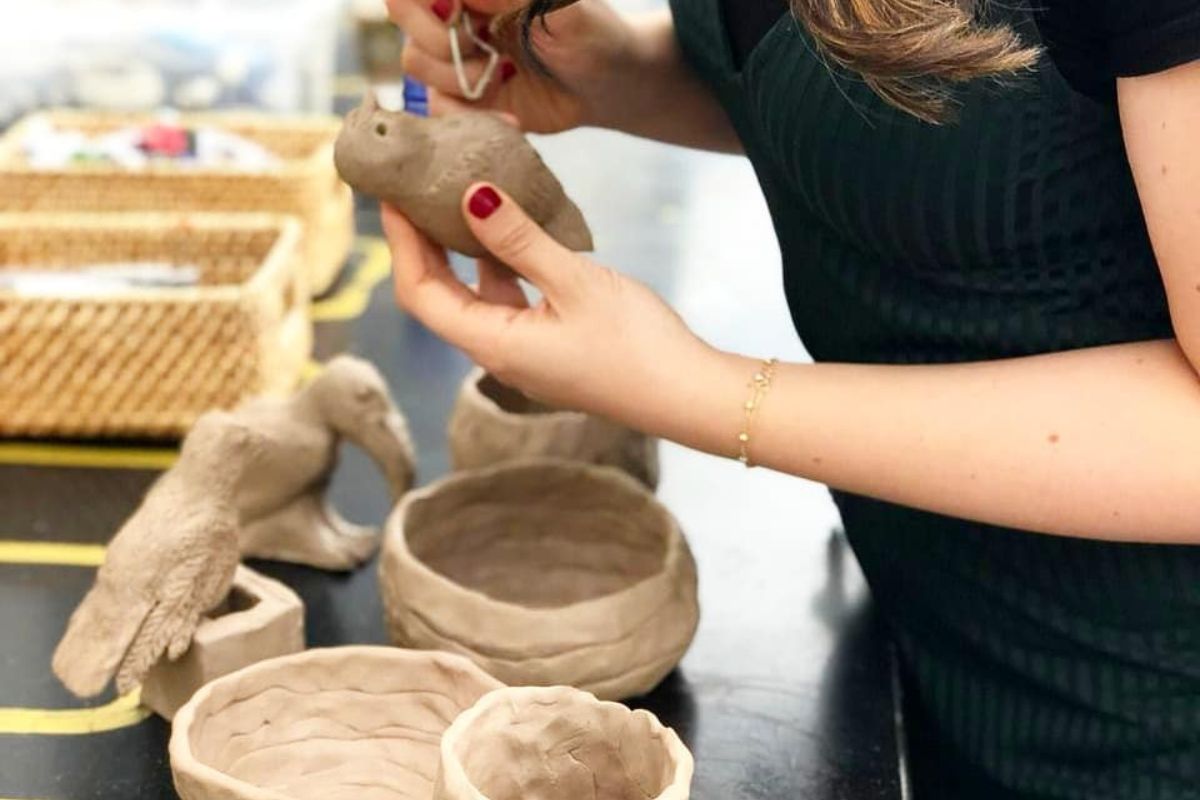Where to experience pottery classes in Abu Dhabi?